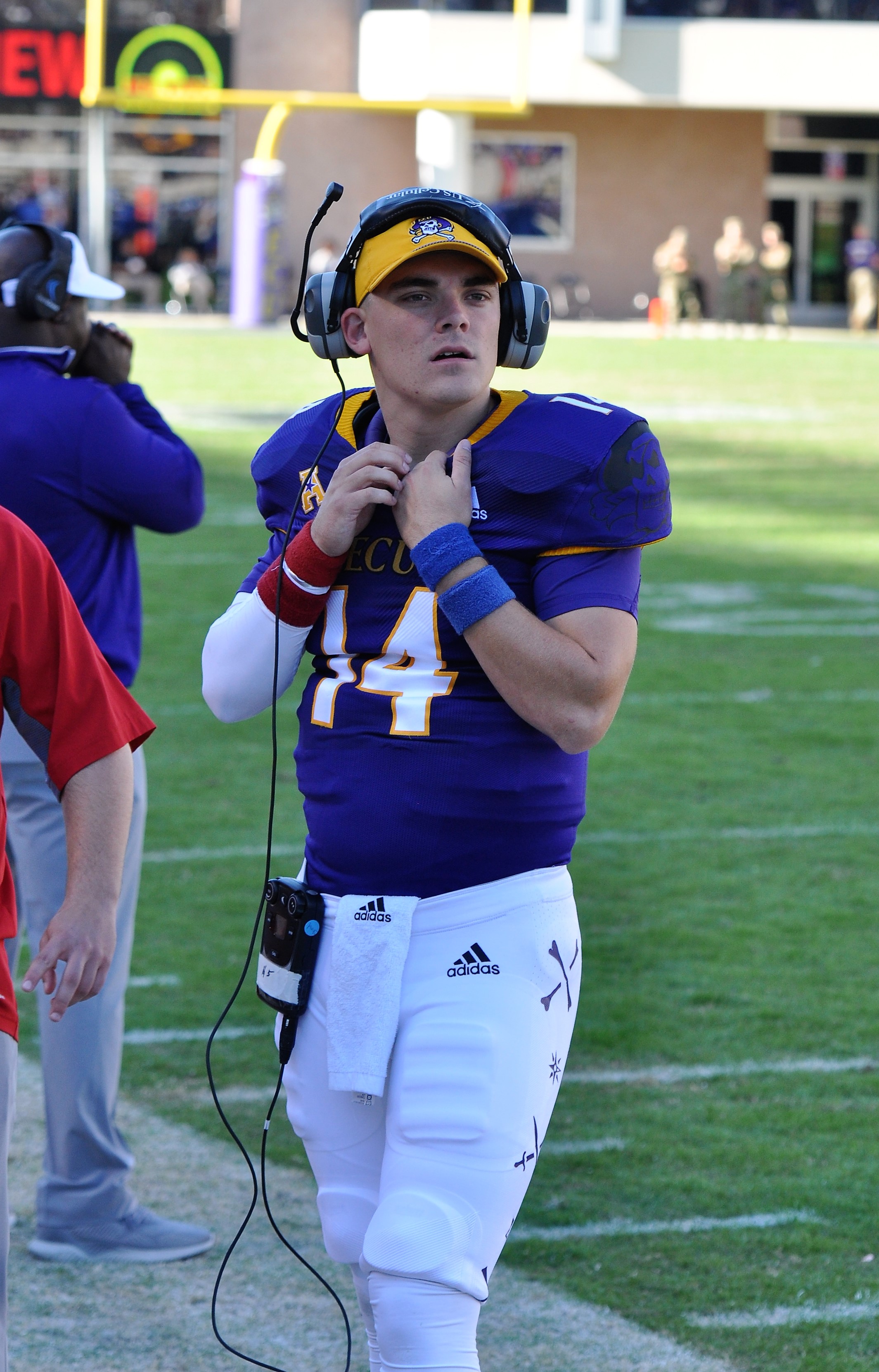 110318-XX_mem_Caiden-Norman_ECUs-4th-string-qb_warmed-up-against ...